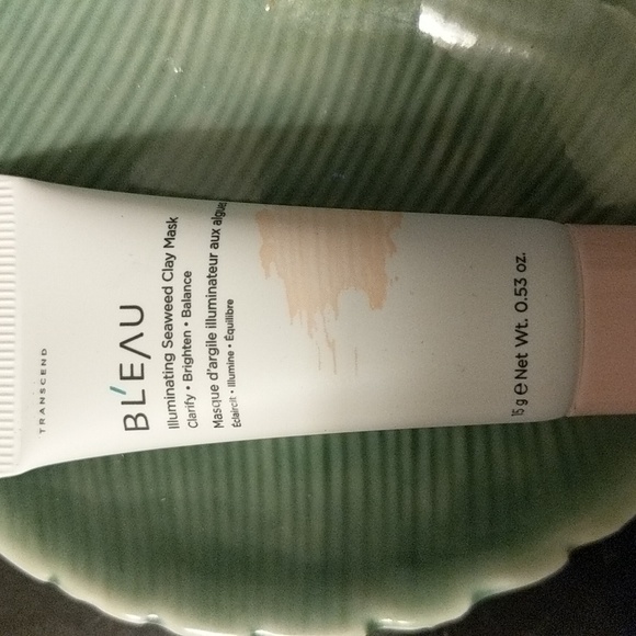 Bl'eau | Skincare | Illuminating Seaweed Clay Mask | Poshmark